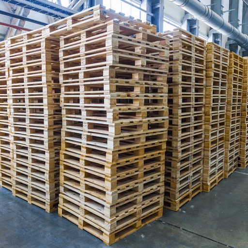 One-Way vs Reusable Pallets: Cost Analysis for Shippers